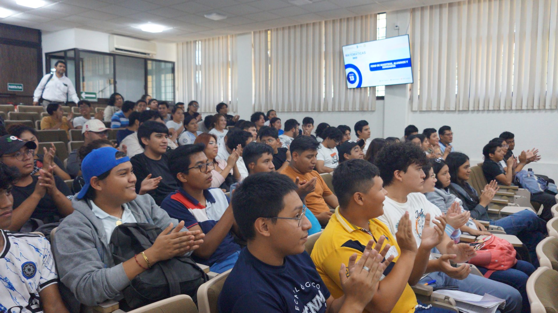FORO DE EGRESADOS, EGRESADAS, PERSONAL DOCENTE Y ESTUDIANTES